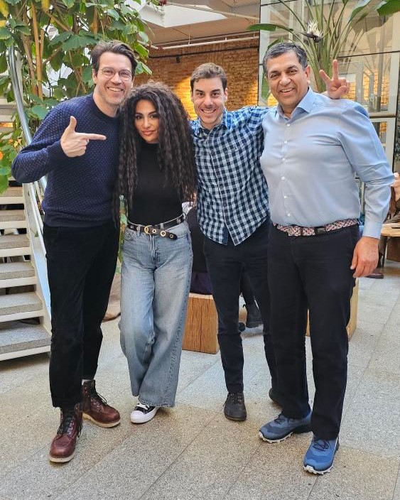 Blog ze Zátiší - Velká žranice a velké plány Sanjiva Suriho